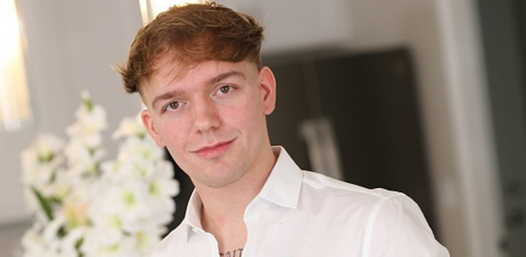 Joshua Lewis Profiled by XCritic | AVN