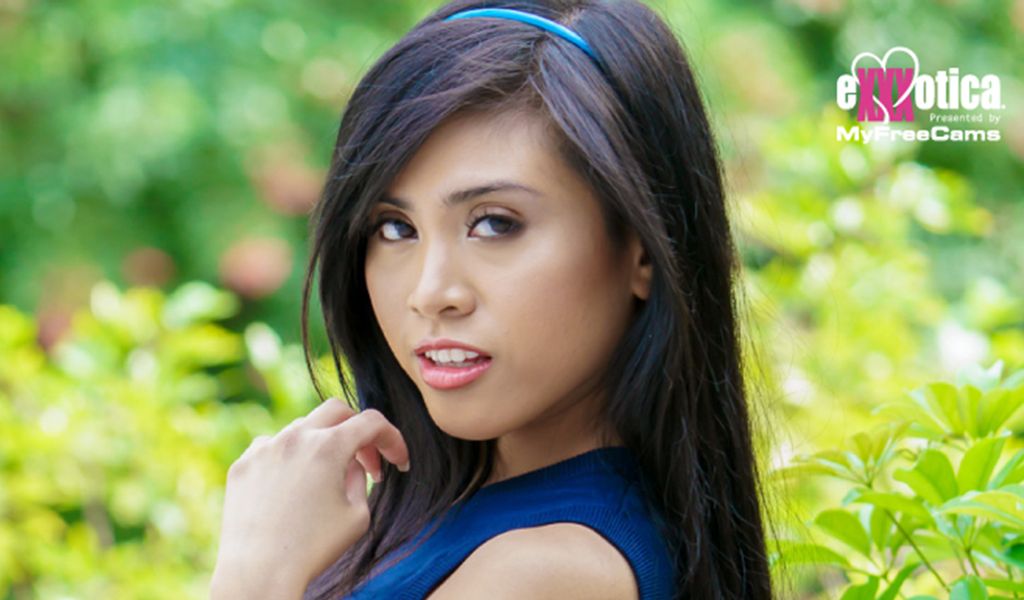 Ember Snow To Sign Autographs At Her First Exxxotica In Miami | AVN