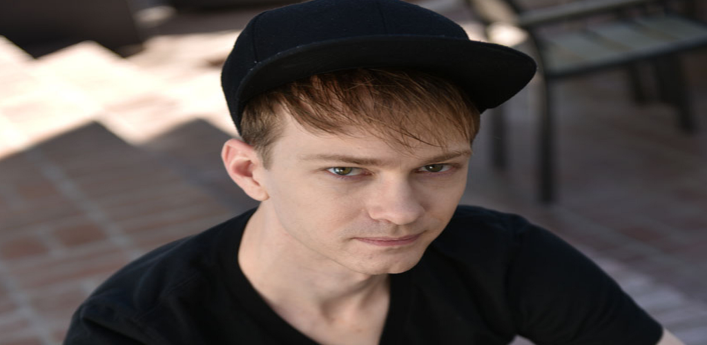 Alex Jett Nabs AVN Award Nom for Best Male Newcomer | AVN